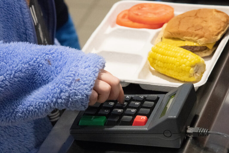 3 Maricopa schools will serve free meals to kids this summer ...