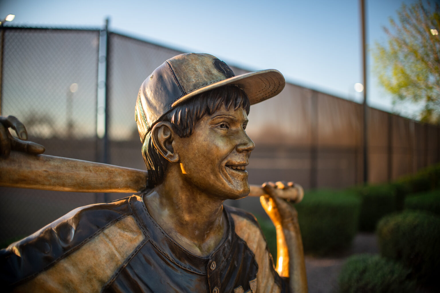 Maricopa unveils statue honoring Little Leaguer who died from baseball ...